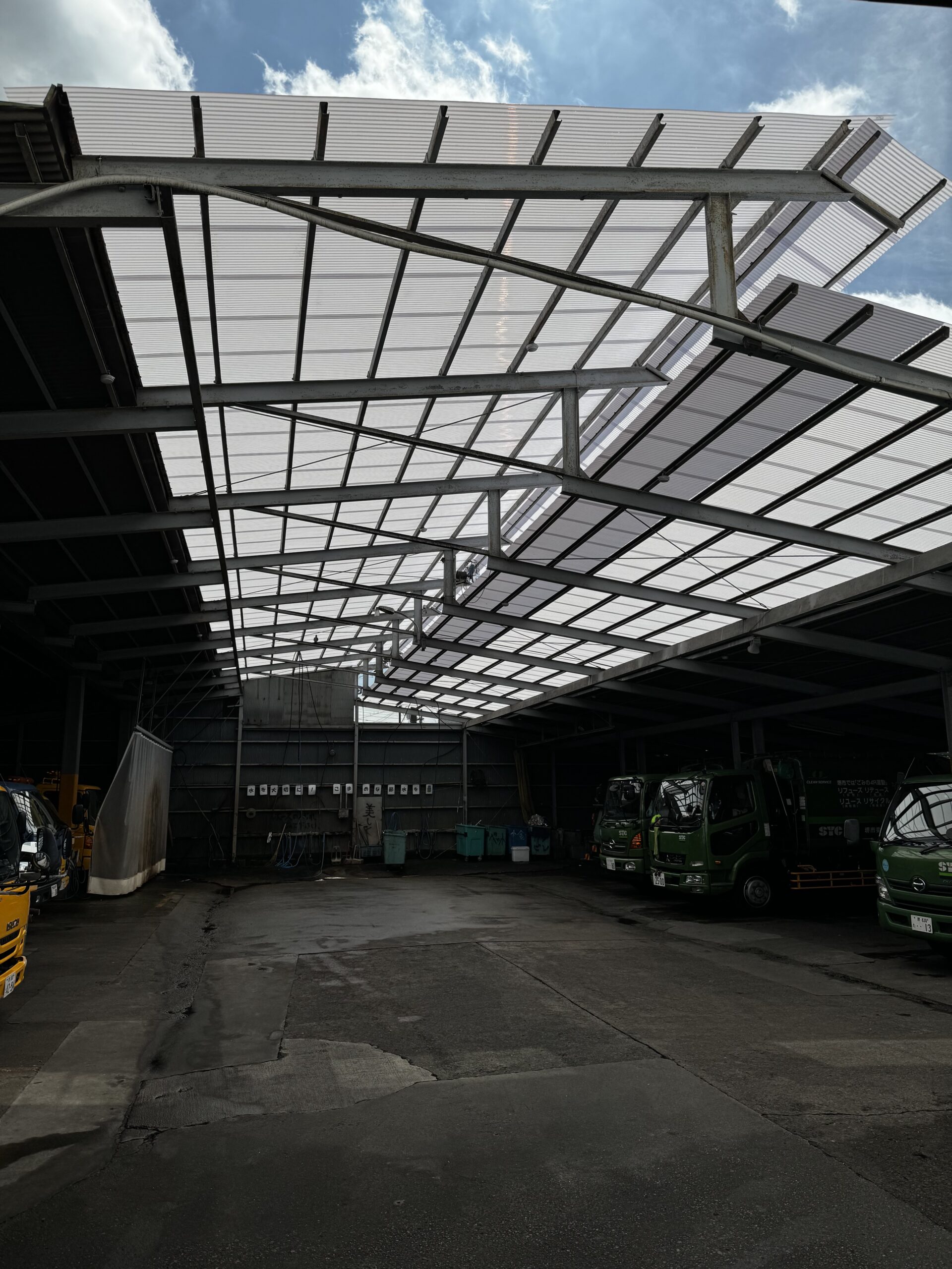 明るくなりました！！ | 株式会社SYC | 堺市の一般廃棄物の収集運搬、産業廃棄物の収集運搬、土木事業、排水管清掃等